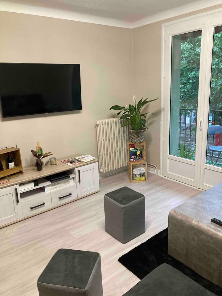 Aurillac, Appartement En Résidence - Aurillac