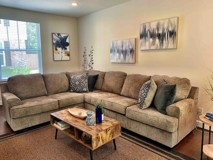 Primary Bedroom Down! - The Woodlands, TX