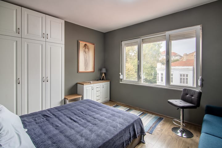 Top Center 2 Bedrooms And Parking Option - Varna