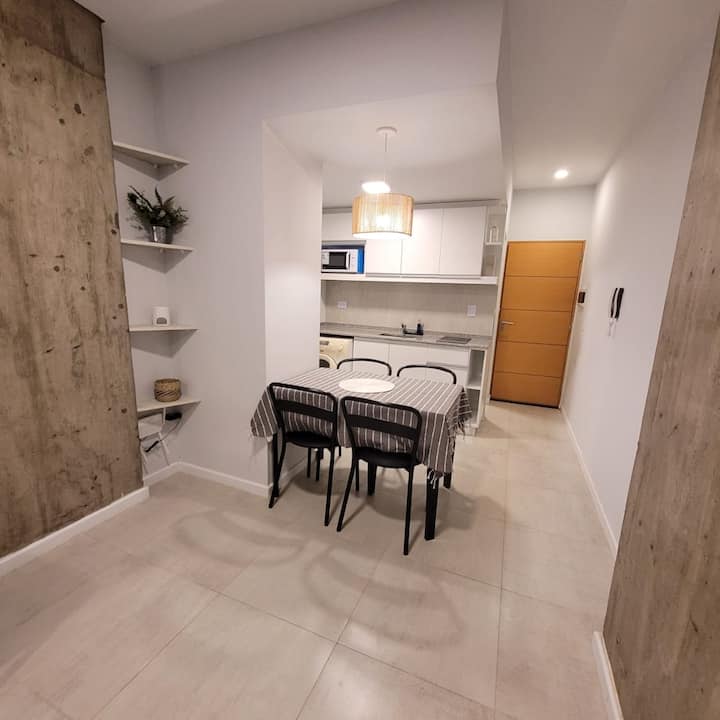 Dpto. Con Patio En B° Sur Frente A Plaza Belgrano - San Miguel de Tucumán