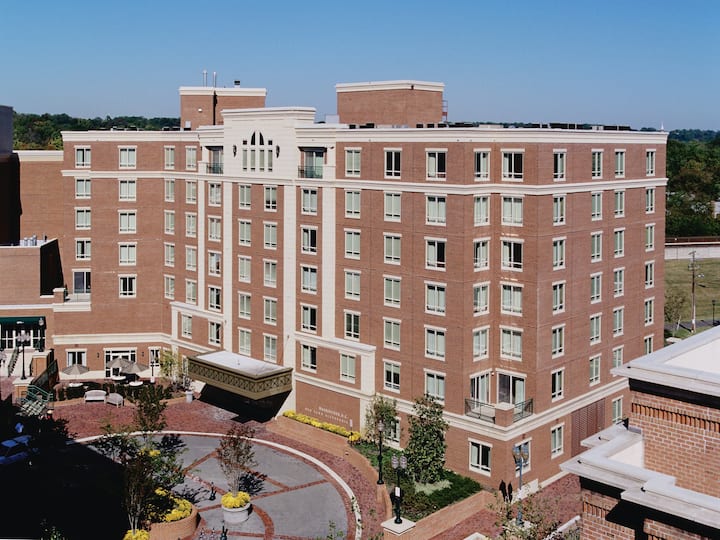 Club Wyndham Old Town Alexandria Two-bedroom Condo - Alexandria, VA