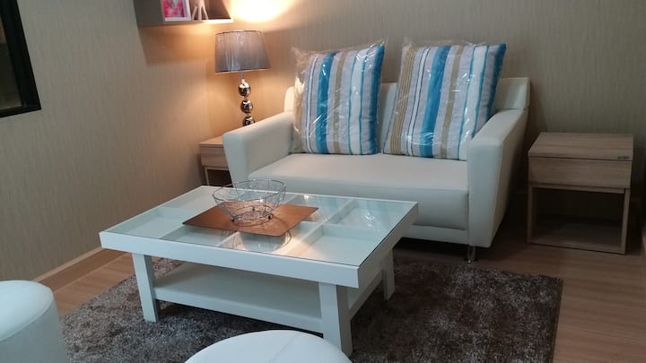 Warm & Design 1br Apt Sukhumvit Bts - Bangkok