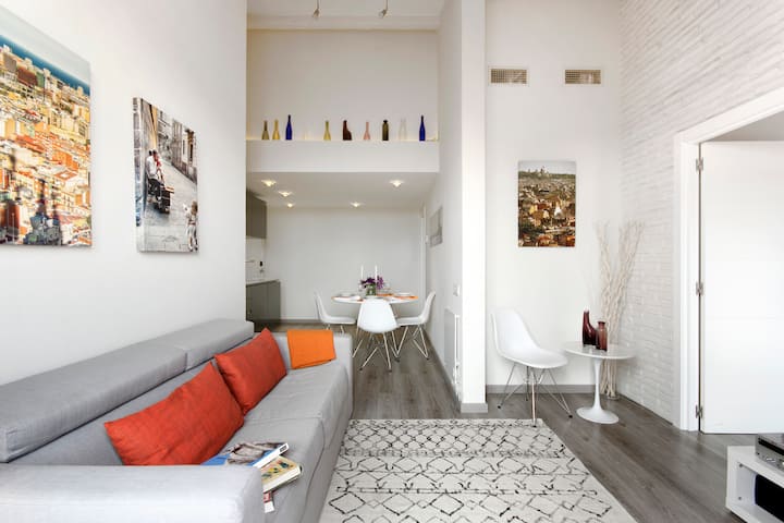 Mercedes Heritage-2 Bedroom Apartment With Terrace - Barcelona