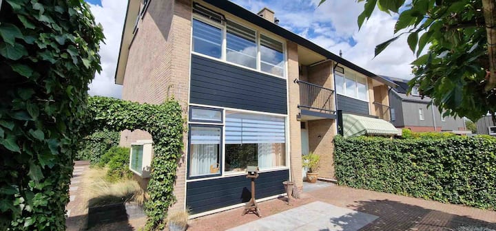 Westen Familiehuis In Den-haag Zuid-west - Delft