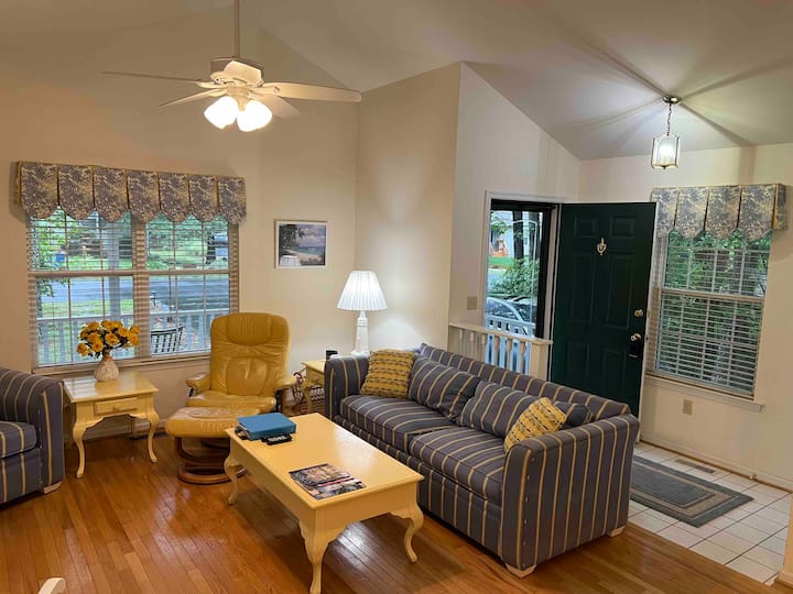 Ocean Pines Beach House In The Woods - Ocean Pines, MD