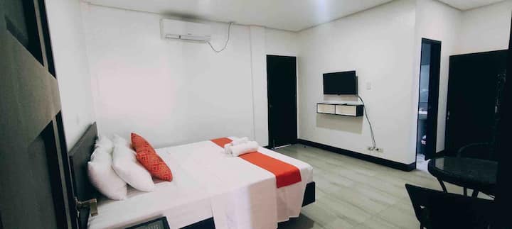 E & F Condotel 103b - Kalibo