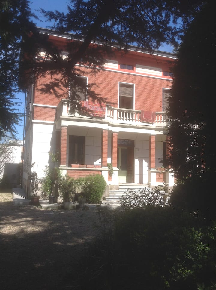 Villa Ilaria E Il Suo Giardino - Parme