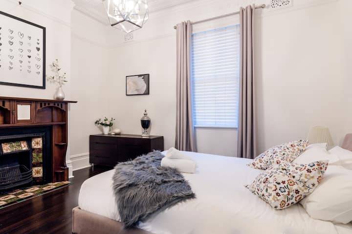 Sydney Harbour- Large Family Home With Hottub - 시드니