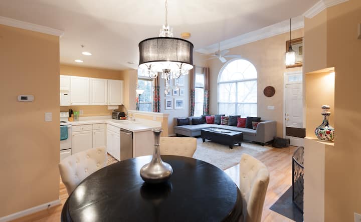 Serene, Private Room For R&r - Herndon, VA
