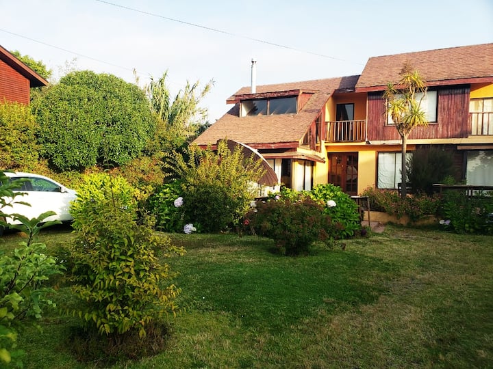 Amplia Casa Independiente Frente A Playa Pingueral - Tome