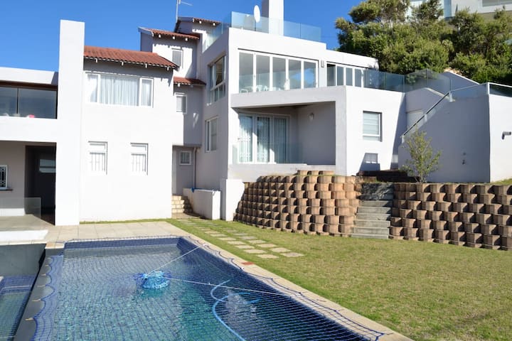 38 On Jument - Sea Facing Holiday Home - Plettenberg Bay