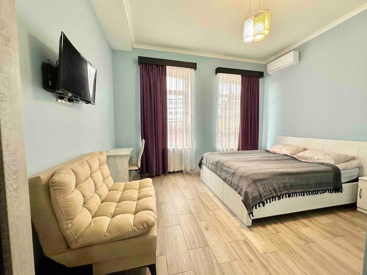 Old Tbilisi/city Center Apartment - Tbilissi
