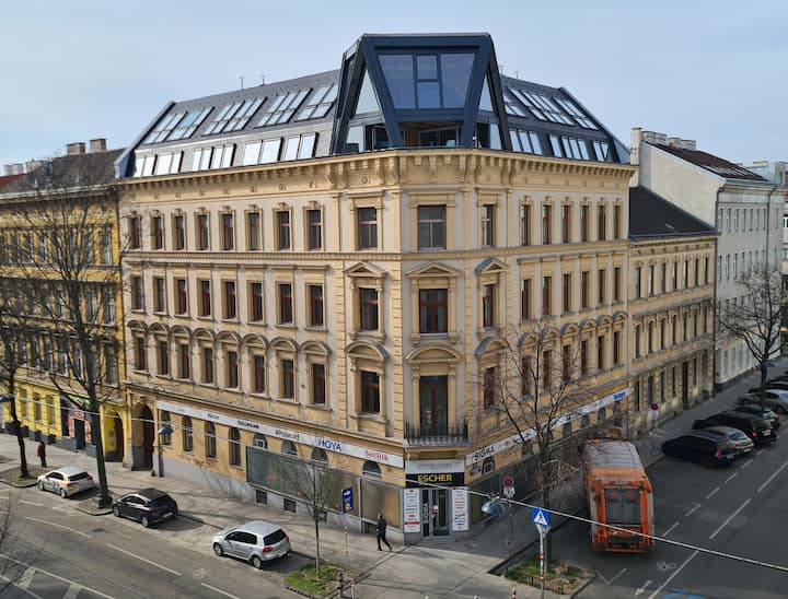 Chandelier Suite 14 - Metro Direct - Wien