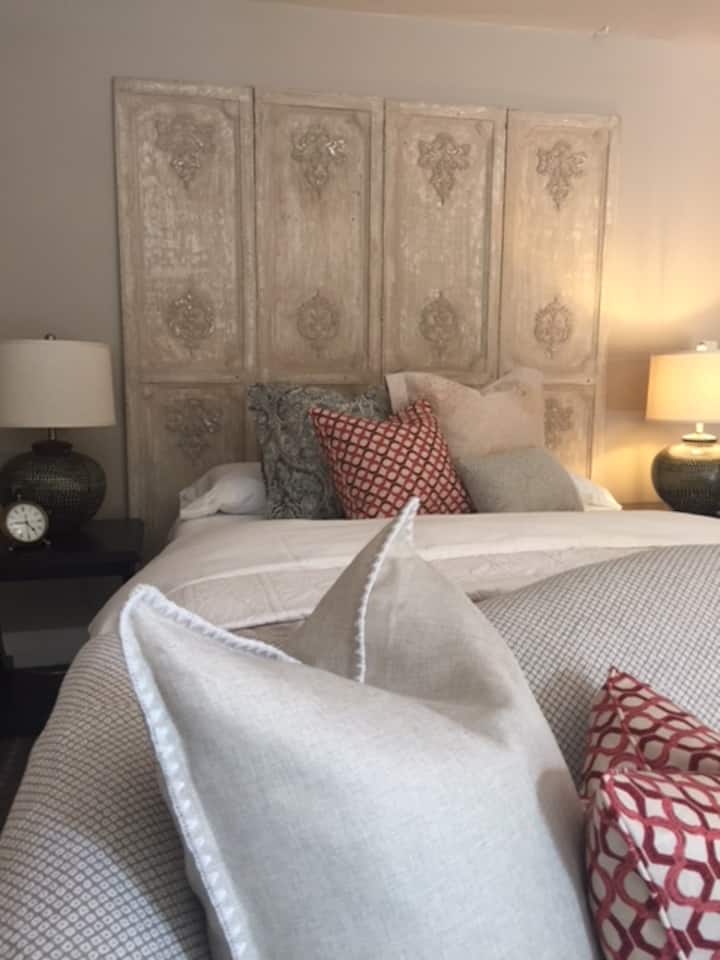 Redbird @ Chapman Knoll (Breakfast In Bed) - Floyd, VA