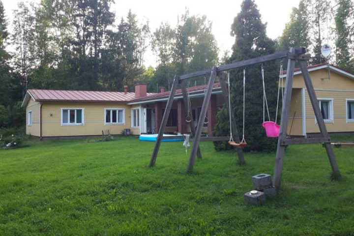 Большой загородный дом - Pyhtään kirkonkylä