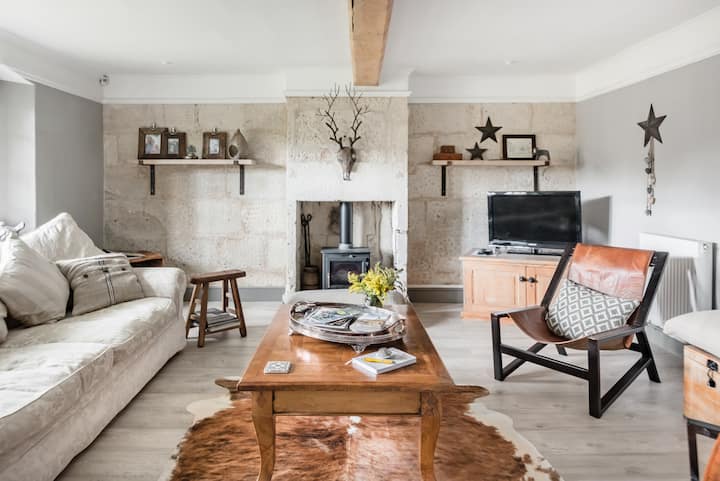 Fabulous Stone Designer Cottage. - Wiltshire