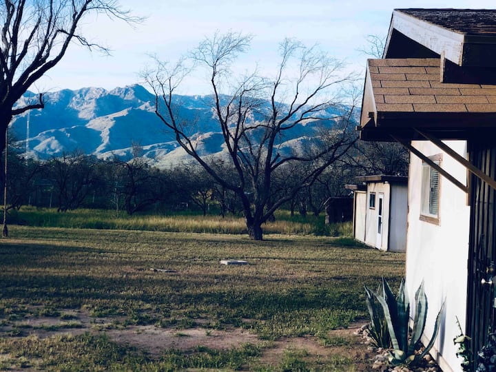 Quiet Ne Tucson Ranch Casita 
W/covered Parking - Tucson, AZ