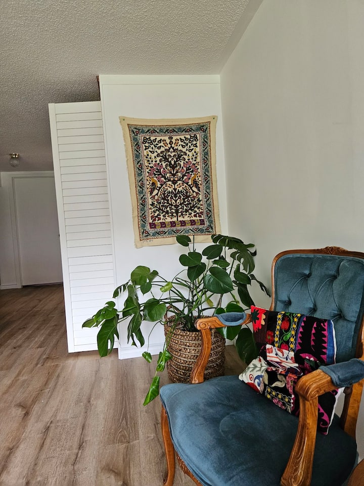 Comfy & Minimalistic - Brockville