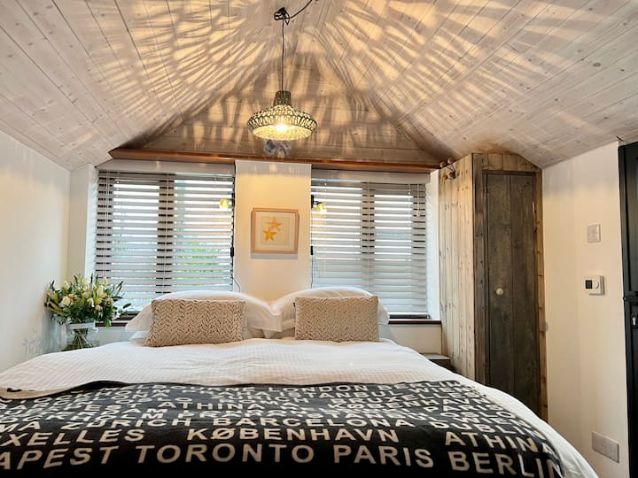 Coastal Retreat: Steps To The Beach + Parking - Carbis Bay Beach