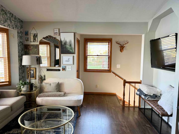 Family Friendly Lakefront Cabin W/ Pontoon Rental - Minnesota