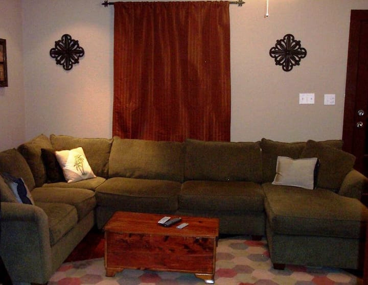 Large 1 Bedroom Furnished Apt A - Jefferson City, MO