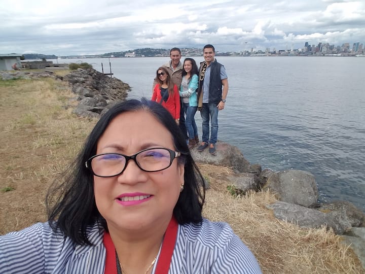 "The 5-star House" Room#10-the Peruvian Room - Seattle, WA