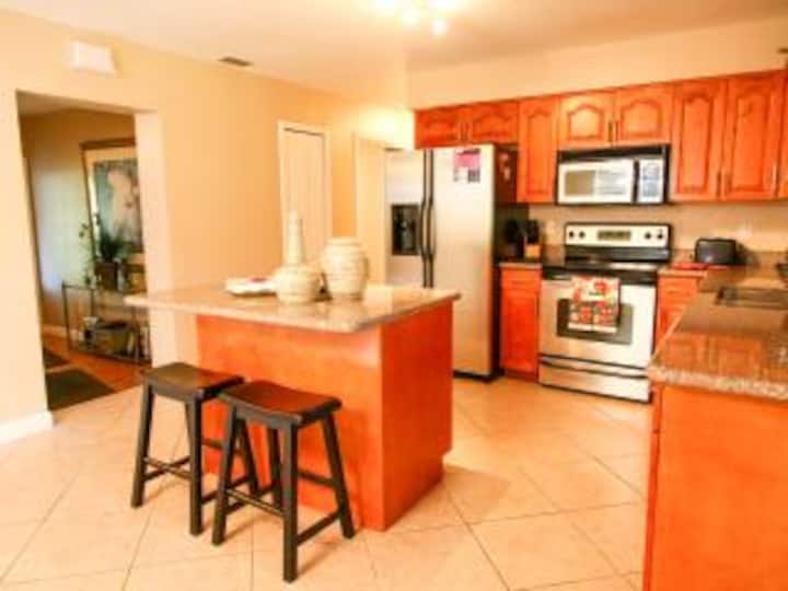 Immaculate And Incredibly Peaceful - Odessa, FL