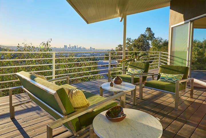 Modern Hollywood Hills Celebrity Hideaway - Downtown - Los Angeles