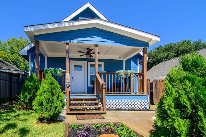 Houston Home W/ Parking:4br/3ba East Downtown - Houston, TX