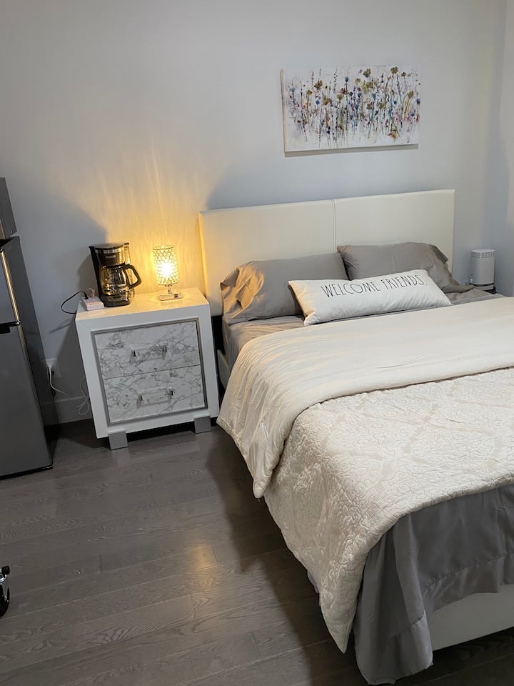 Woodhaven Suite Near  The Forest Park - Queens