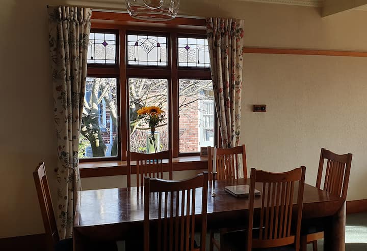A Charming, Comfortable, Character Home. - Ashburton