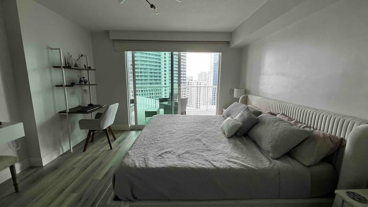 Oceanview-1kbed1sofabed-33th Floor-freeparking - Miami