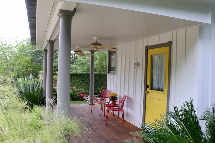 The Cottage at Bear Creek Retreat - Cabins for Rent in Manchaca, Texas ...