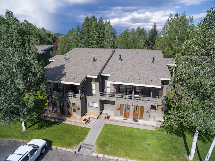 Sun Valley - Warm Springs Condo 3 Bed/3 Bath #12 - Sun Valley, ID