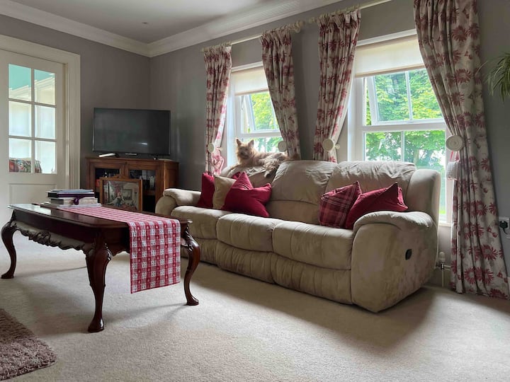 Scenic Country Bed & Breakfast Farmhouse - Omagh