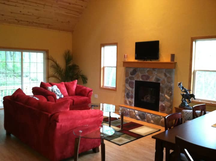 Lovely Home Across From Main Gates Of Road America - Elkhart Lake, WI