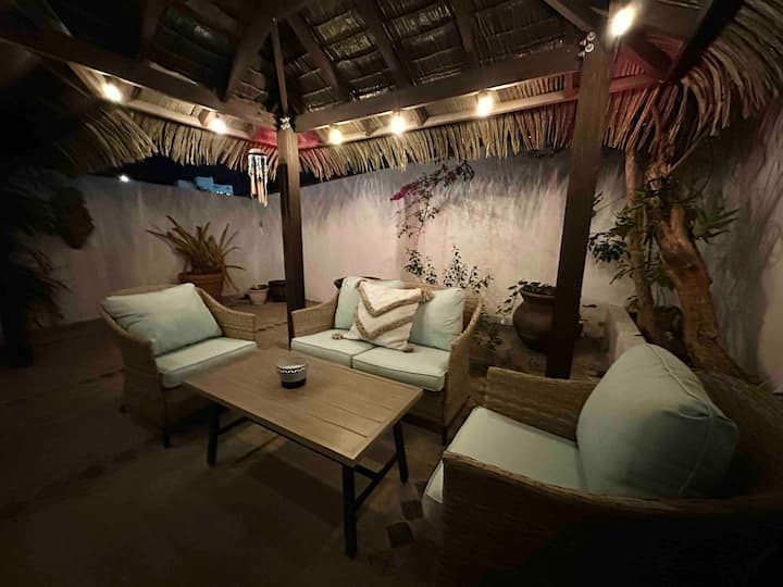 Spacious Creative Art Retreat 2br 2ba Near Beach - San Juan