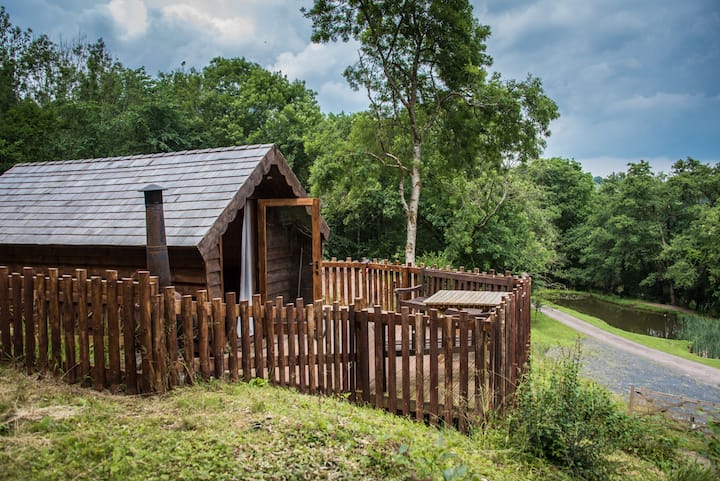 Shropshire Getaways Riverside Glamping Pod - Worcestershire