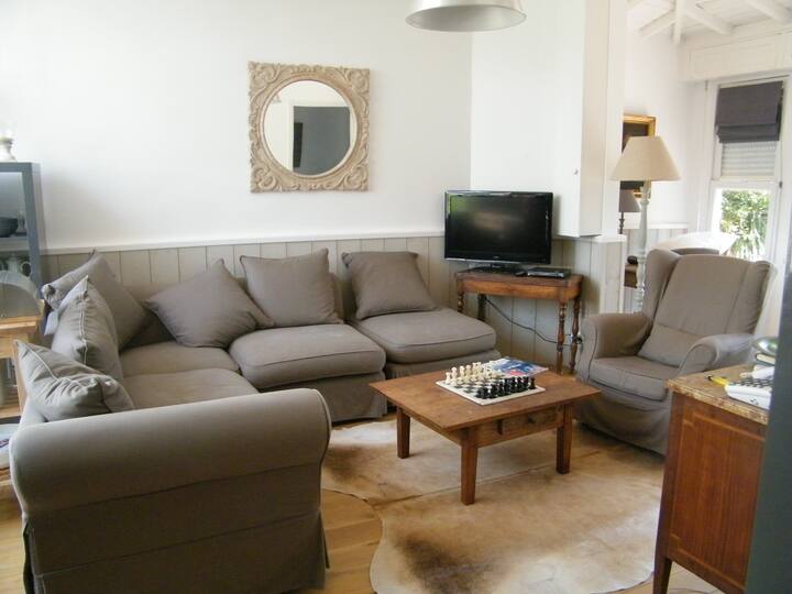 Villa De Famille, à 300 Mètres De La Plage - Soulac-sur-Mer