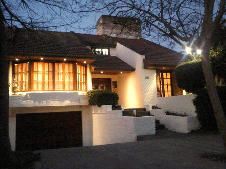Alquilo Chalet Temporada De 5 A 12 Personas - Mar del Plata