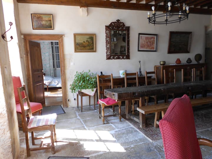 Ferme De Caractère Avec Jardin Dans Espace Clos - Côte-d'Or