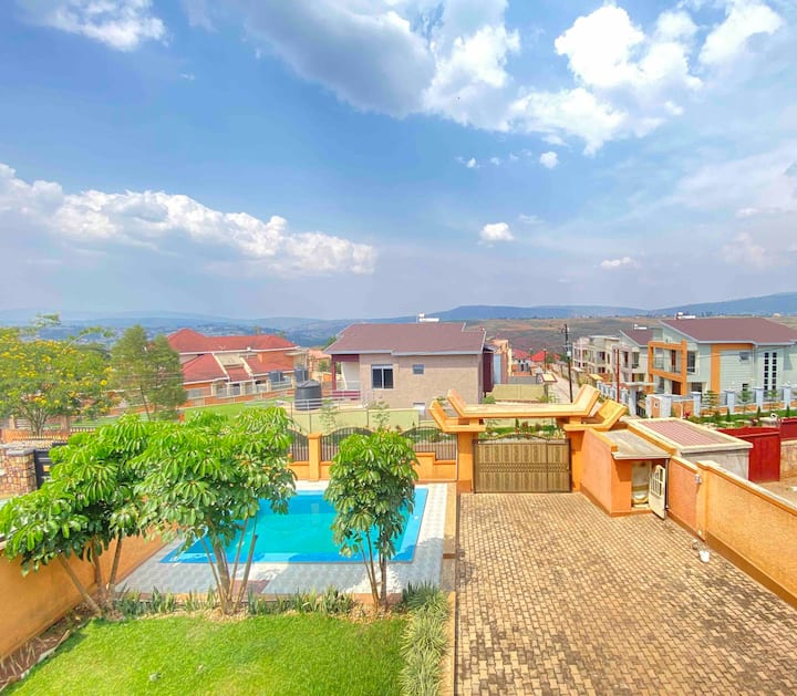 Very Spacious Luxurious 6 Bedrooms Villa With Pool - Kigali