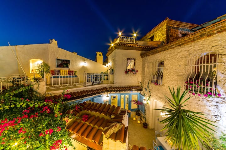 8 Oda Boutique Homes 1 (Blue Suite) - Marmaris