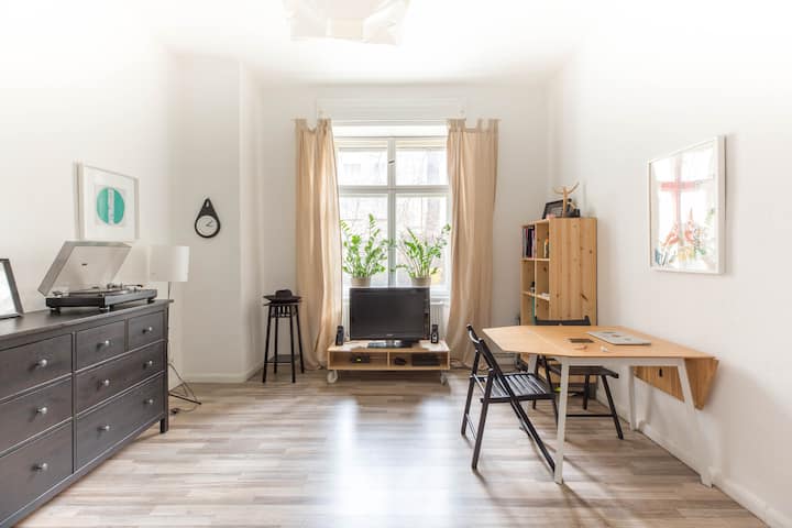 Friedrichshain-kreuzberg: Best Area & Self-checkin - Berlin