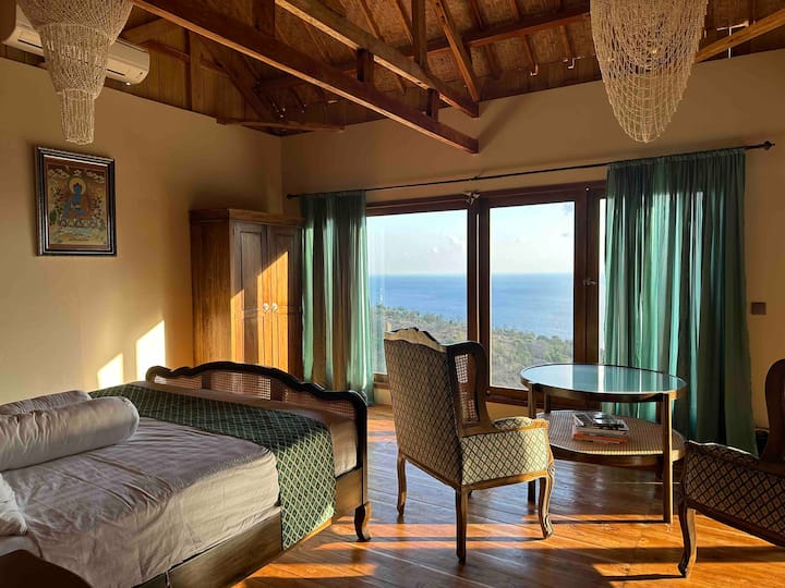 Hillside "Chalet Di Lipah" With Panoramic Views - Bali