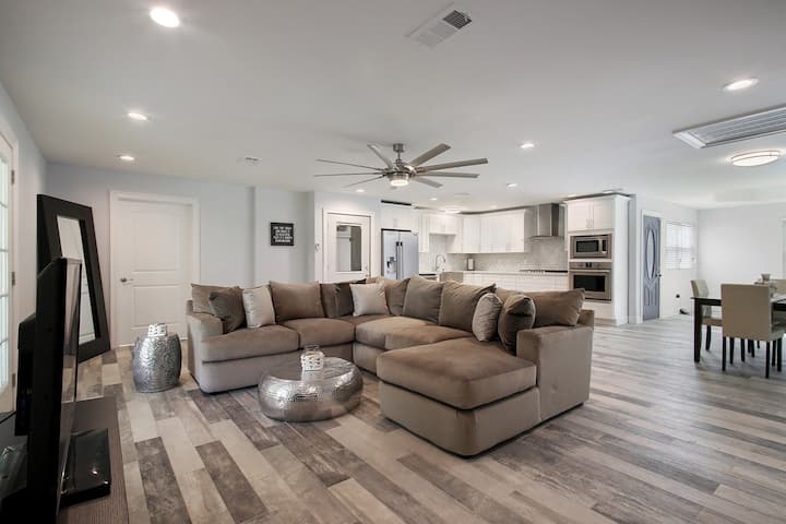 Enchanting 3bd/3ba All Yours To Stay! - New Orleans, LA