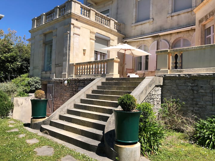 Quartier Impérial, Rez-de-chaussée De 250 M - Bayonne