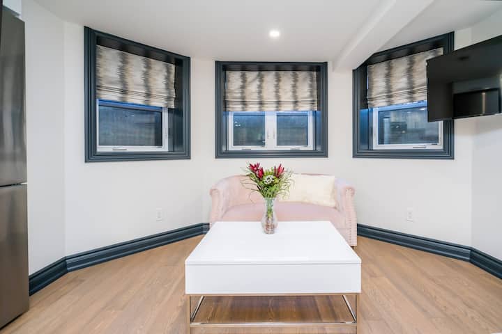 Executive Suite In Historic Building Downtown - Toronto