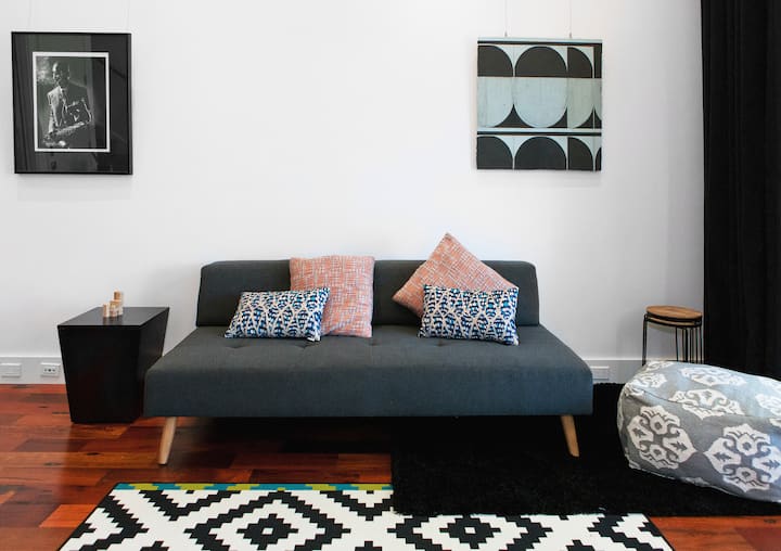 Modern, High Ceilings, With Private Garden. - Baker Beach, CA
