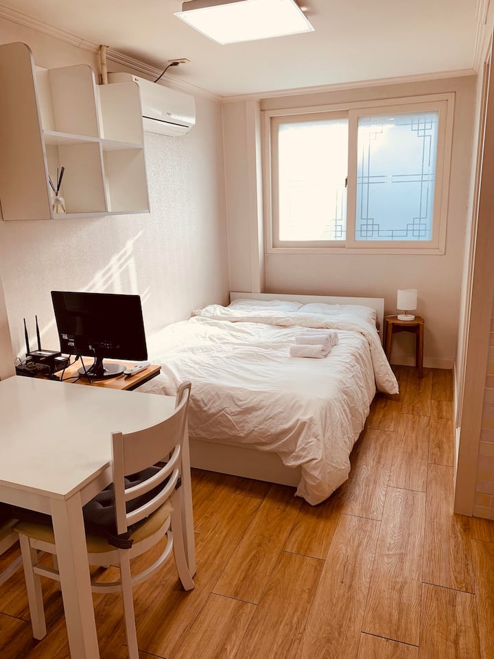 [Sunny & Cosy Place]@ Hongdae & Yeonnamdong - Seúl